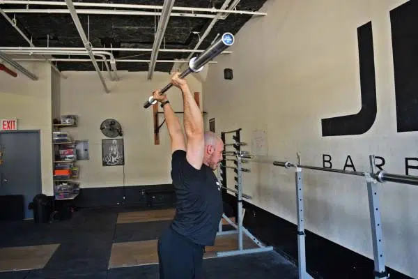 The Military Press (Strict Press) - Benefits, Proper Form and Muscles ...