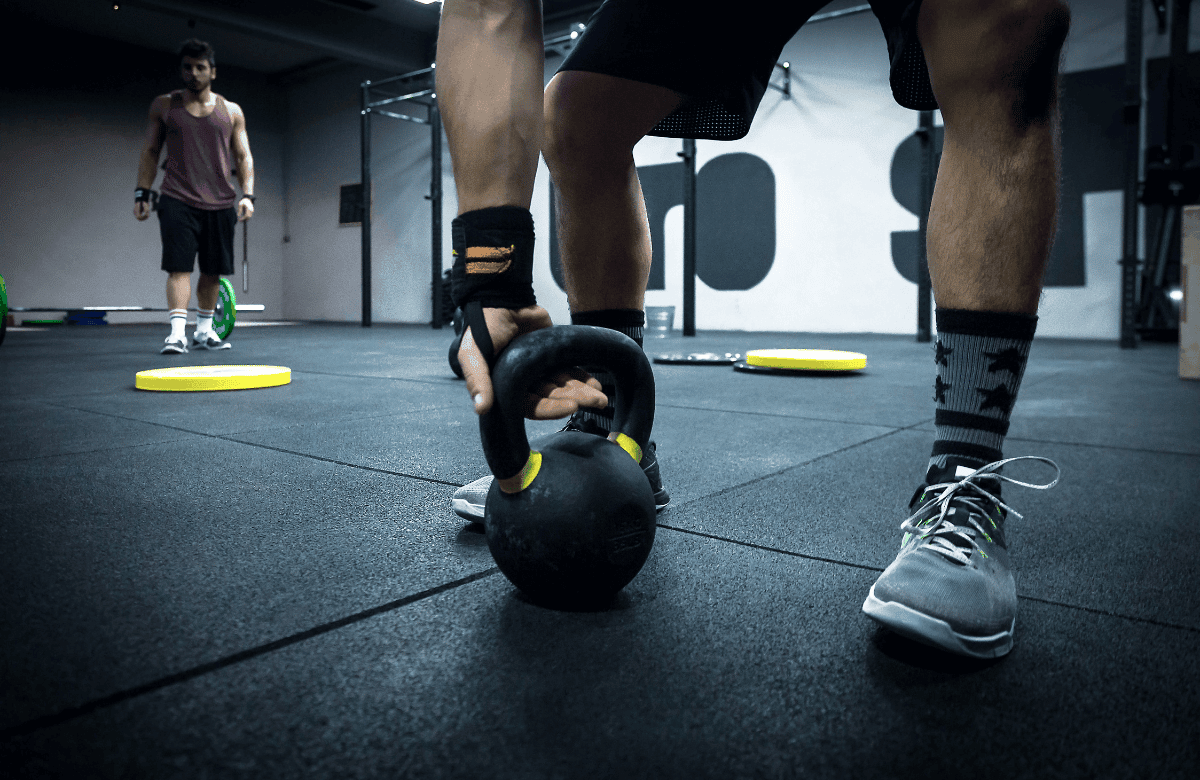 How To Do The Single-Arm Kettlebell Row - BoxLife Magazine