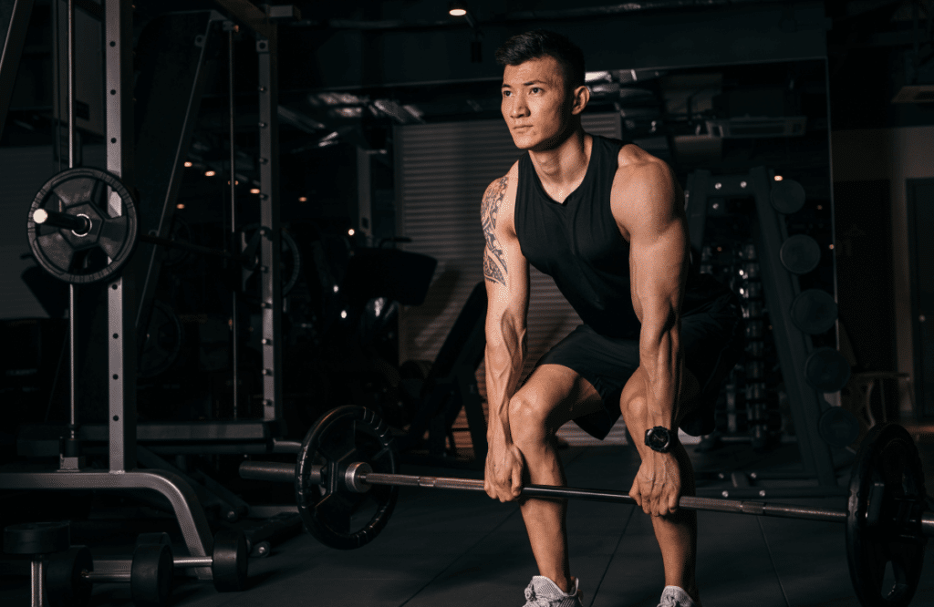 How To Perform The Perfect Pause Deadlift - BoxLife Magazine