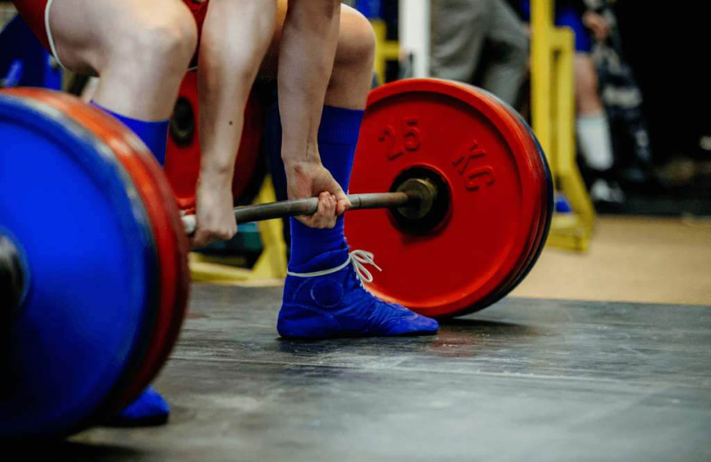 RDL Vs. Deadlift: What's Are The Main Differences? - BoxLife
