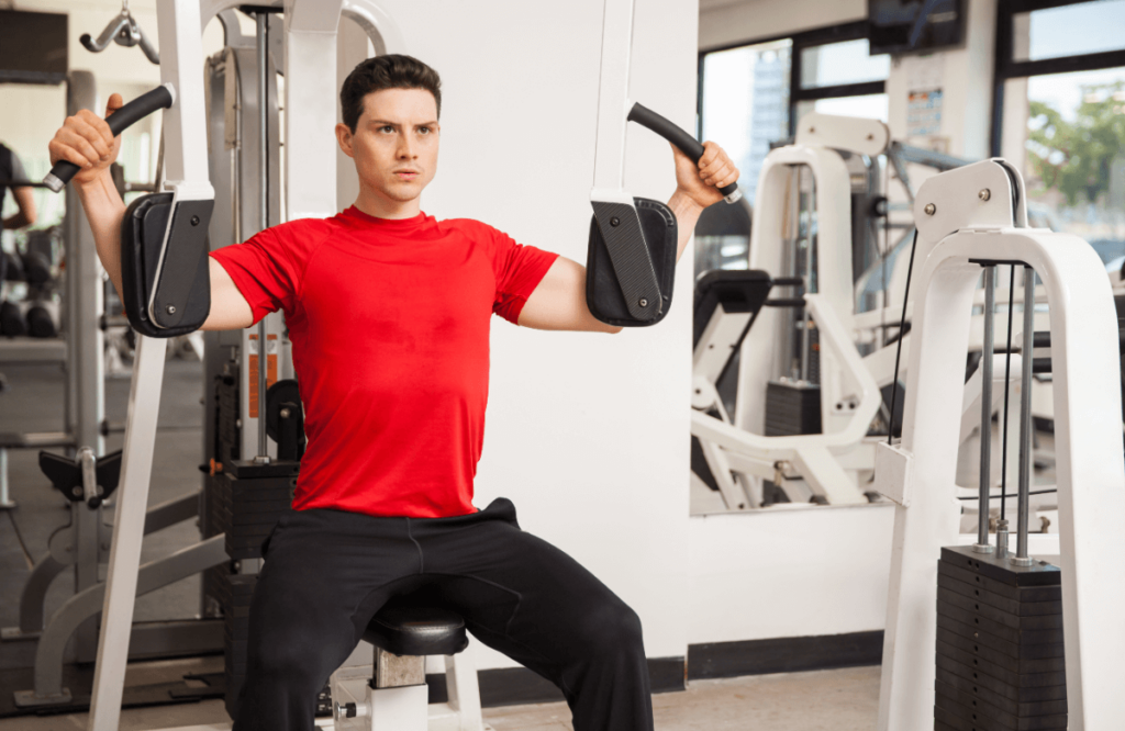 Butterfly en Musculation (Pec Deck) : Comment le Réaliser