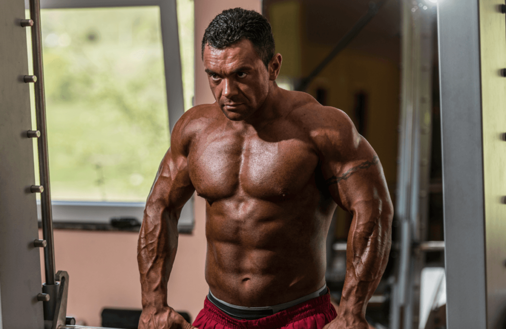 Shrug Haltères : L'Exercice Idéal Pour des Trapèzes Énormes