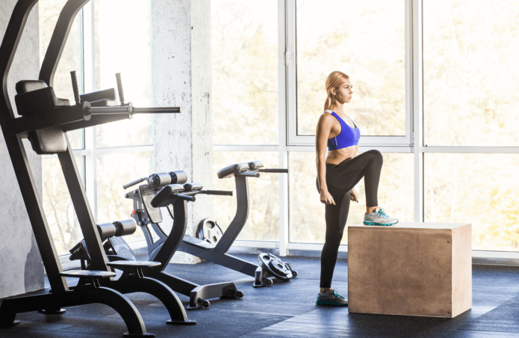 Step-Up : L'Exercice Idéal pour des Fessiers Puissants