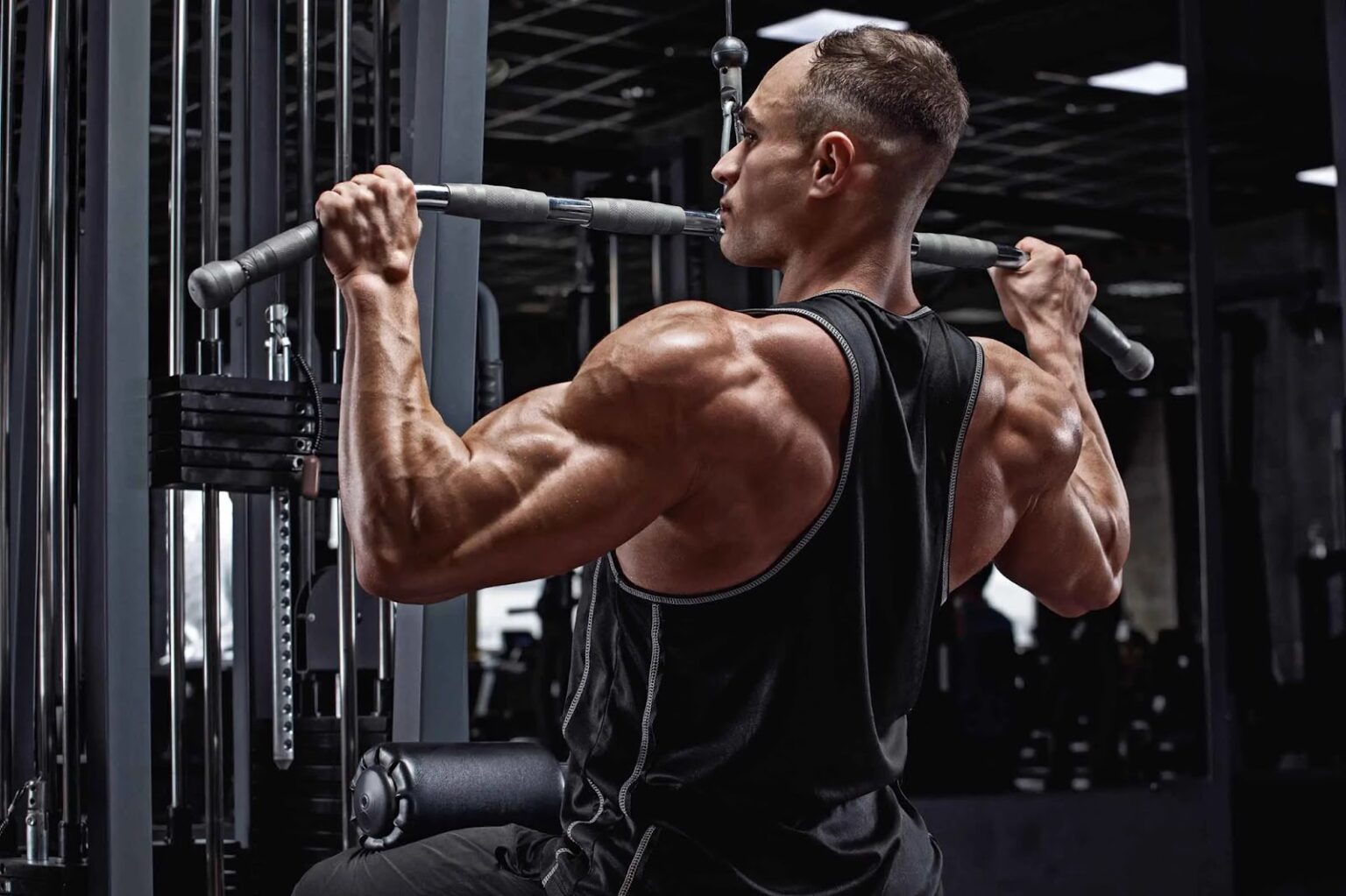 Machine High Row: Tips, Benefits & Workout