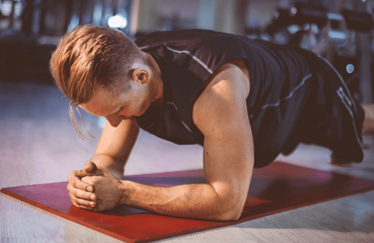 Travail Isométrique en Musculation : Le Guide + Top 7 Exercices