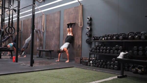 How to Get Started in Crossfit - A Beginner's Guide to Gaining Strength ...