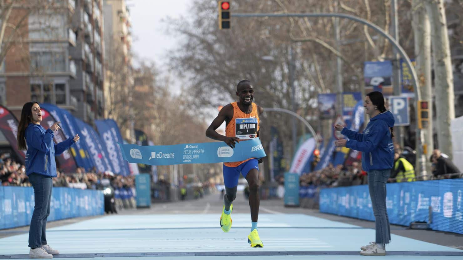 56:42?! Jacob Kiplimo Becomes the First Human to Run a Half Marathon ...