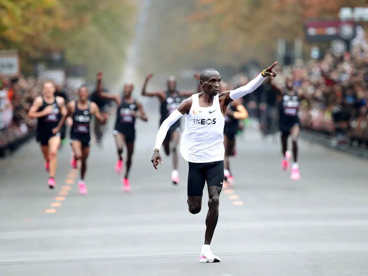 2:50 Per Kilometer for 42K?! Kipchoge’s Sub-2 Hour Marathon Wasn’t Just ...
