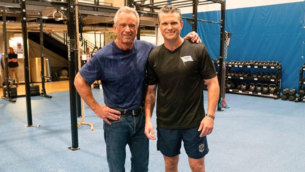 2 U.S. Officials Issued a National Fitness Challenge In Viral VIdeo ...