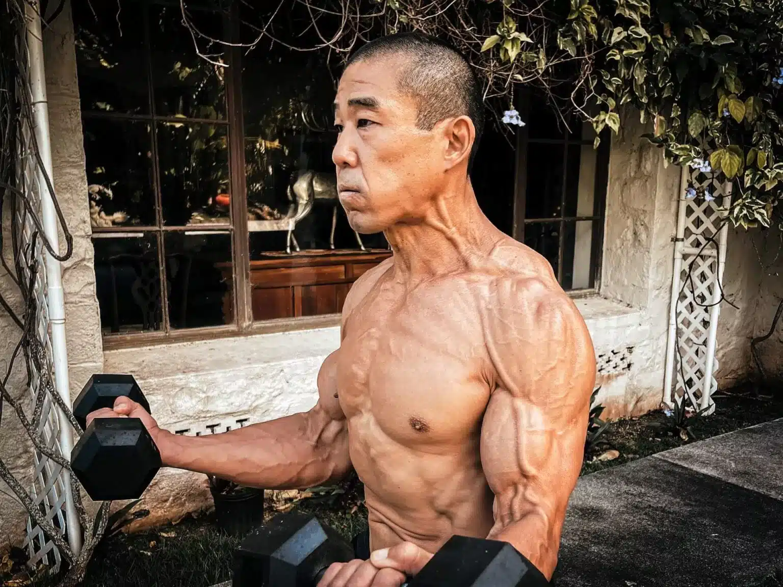 He Doesn’t Track Macros, Skips Most Veggies, and Trains Just Twice a ...
