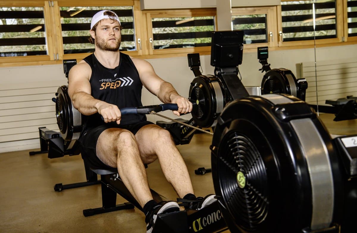 Swiss Powerhouse Loïc Schalbetter Shatters Rowing Machine Record With ...